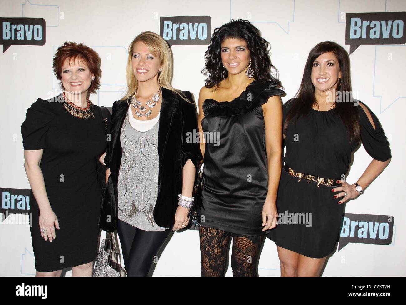 Dina manzo and caroline manzo hi-res stock photography and images - Alamy