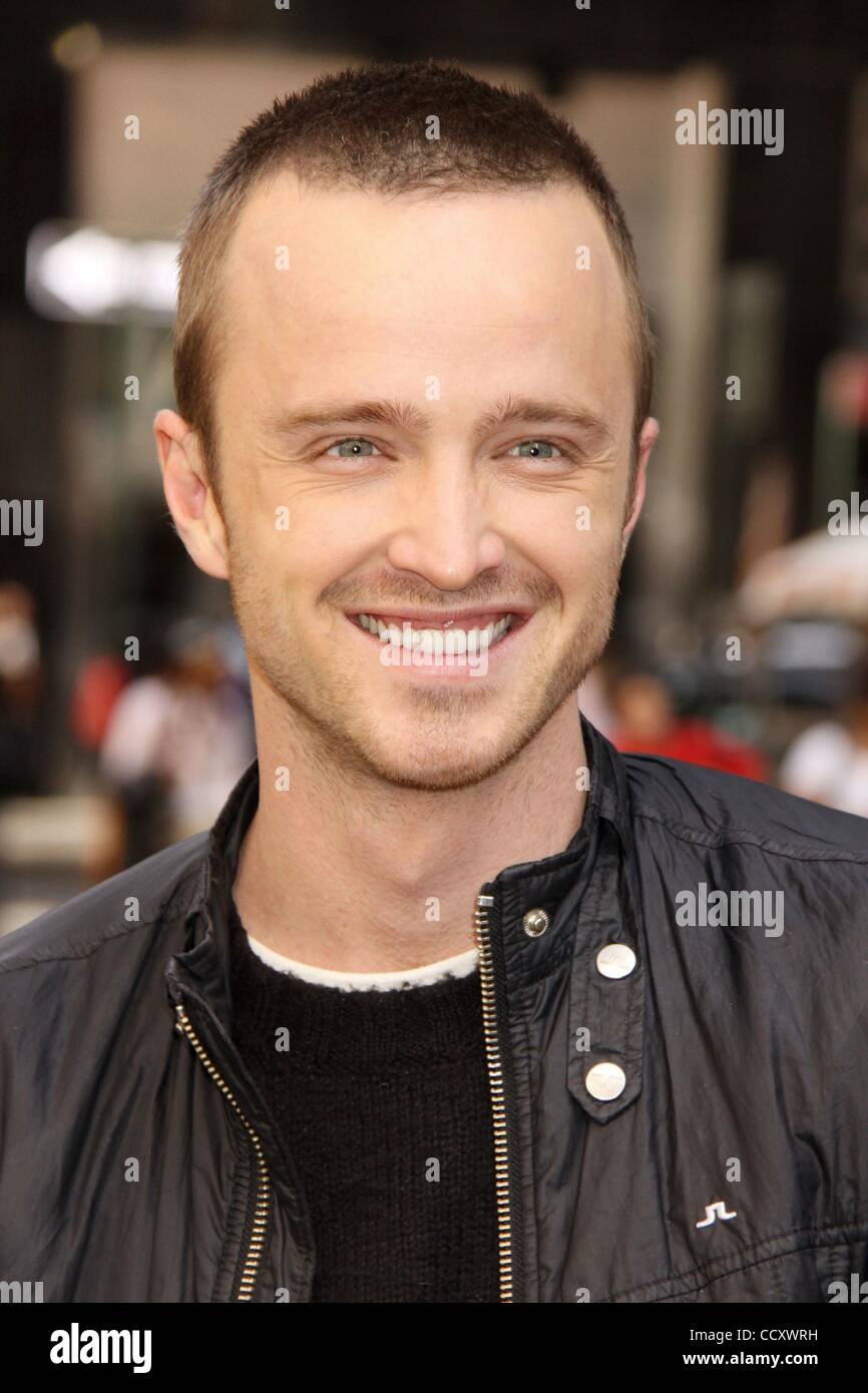 Mar 19, 2010 - New York, New York, USA - Actor AARON PAUL poses for ...