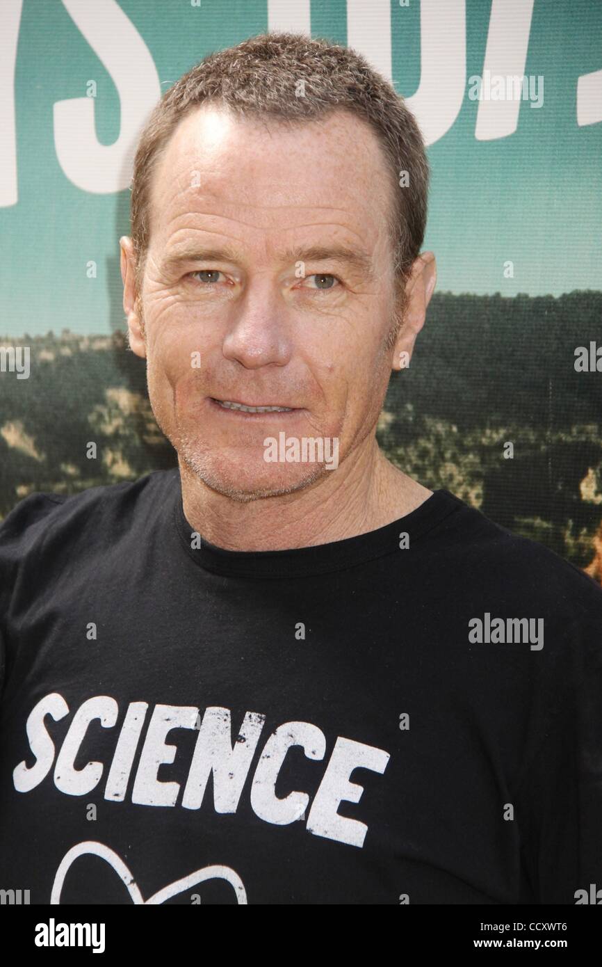 Mar 19, 2010 - New York, New York, USA - Actor BRYAN CRANSTON poses for ...