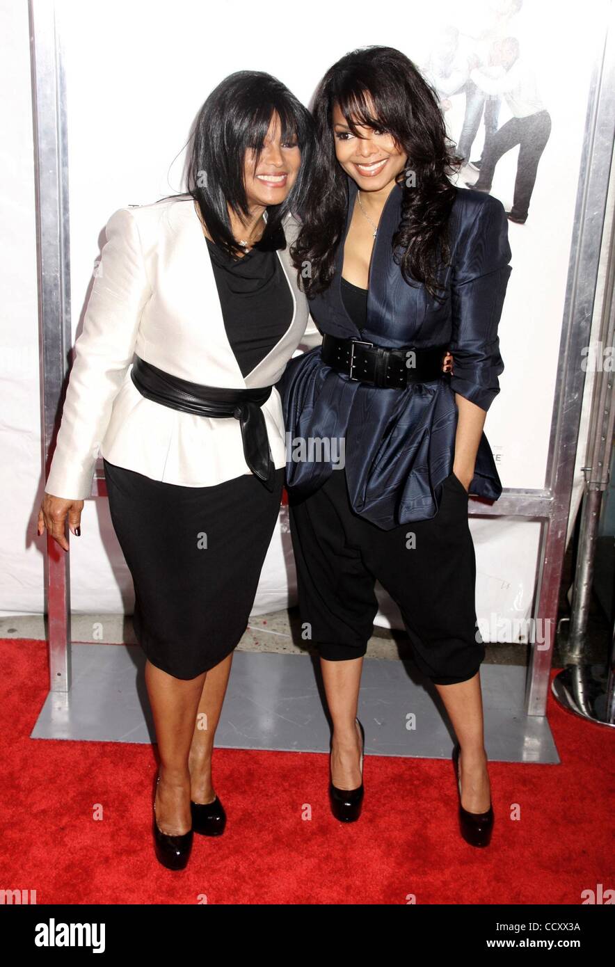 Mar 22, 2010 - New York, New York, USA - REBBIE JACKSON and her sister ...