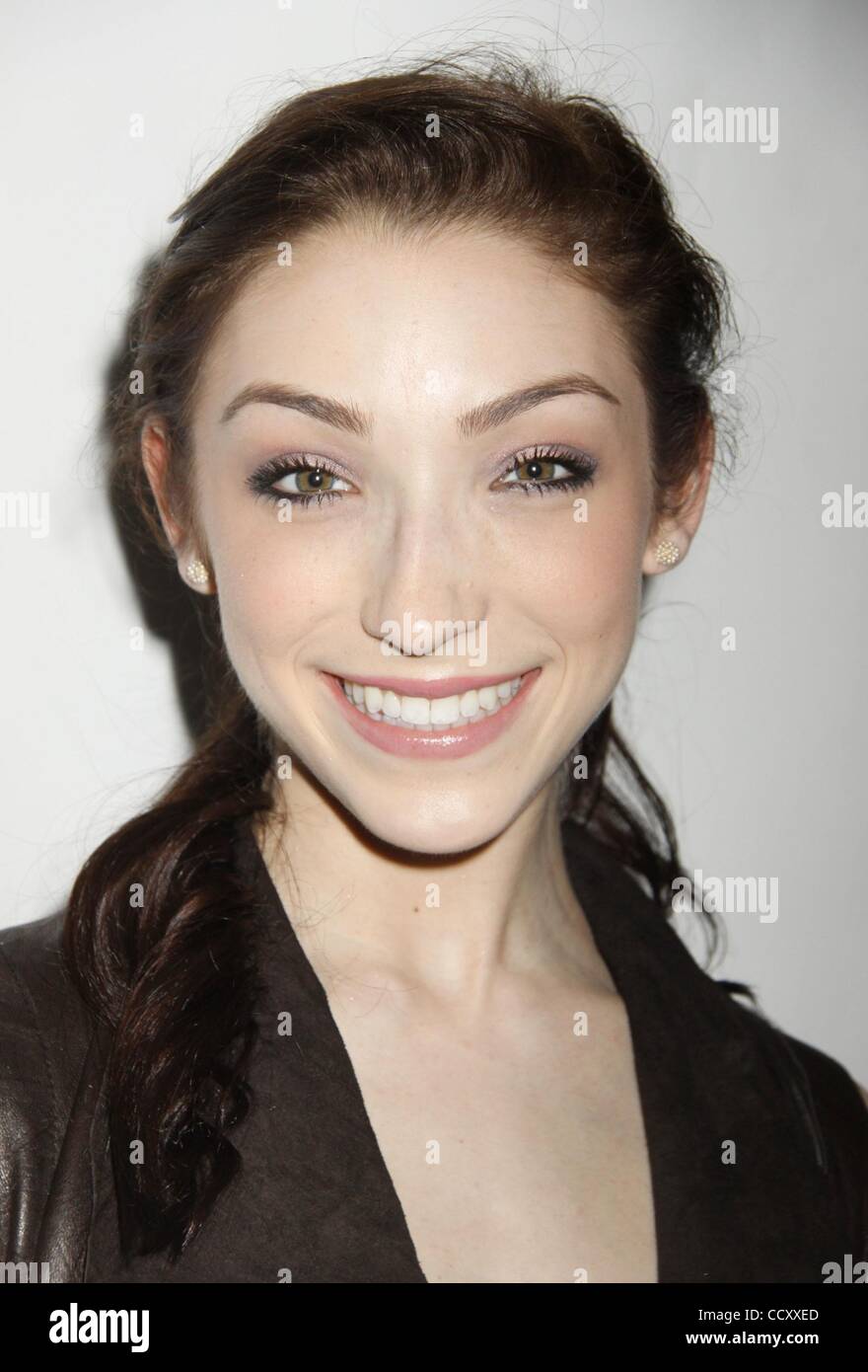 Apr 05, 2010 - New York, New York, USA - Ice skater MERYL DAVIS attends ...