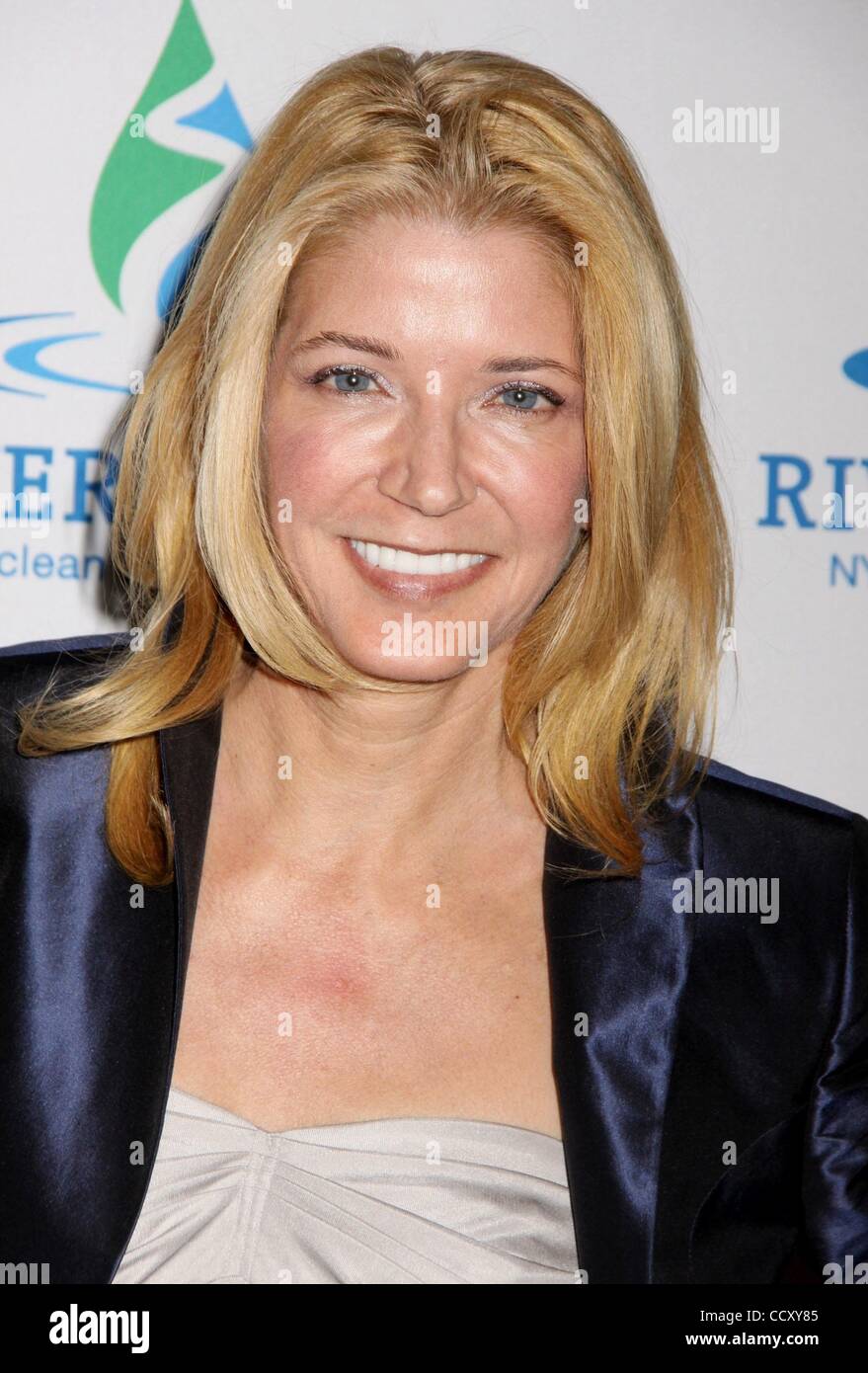 Author candace bushnell hi-res stock photography and images - Alamy