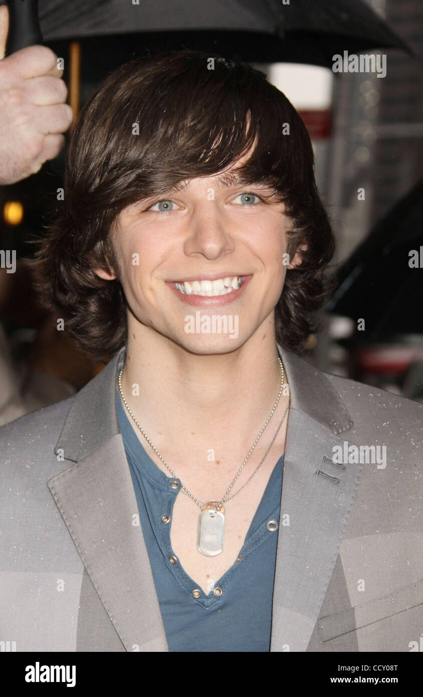 America Idol contestant TIM URBAN arrives for his appearance on 'The ...