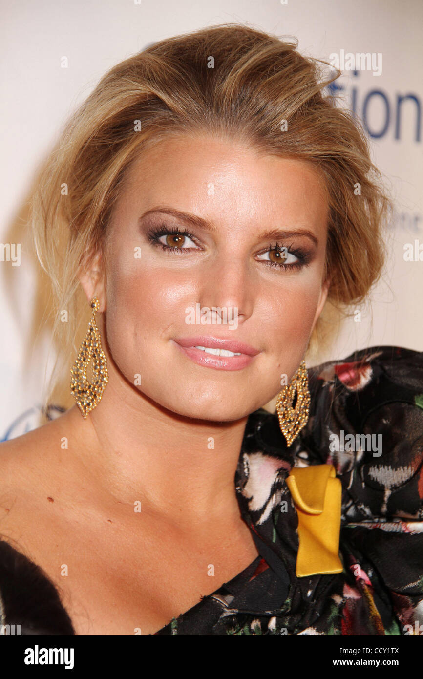 Singer JESSICA SIMPSON attends the Operation Smile Annual Gala held at ...