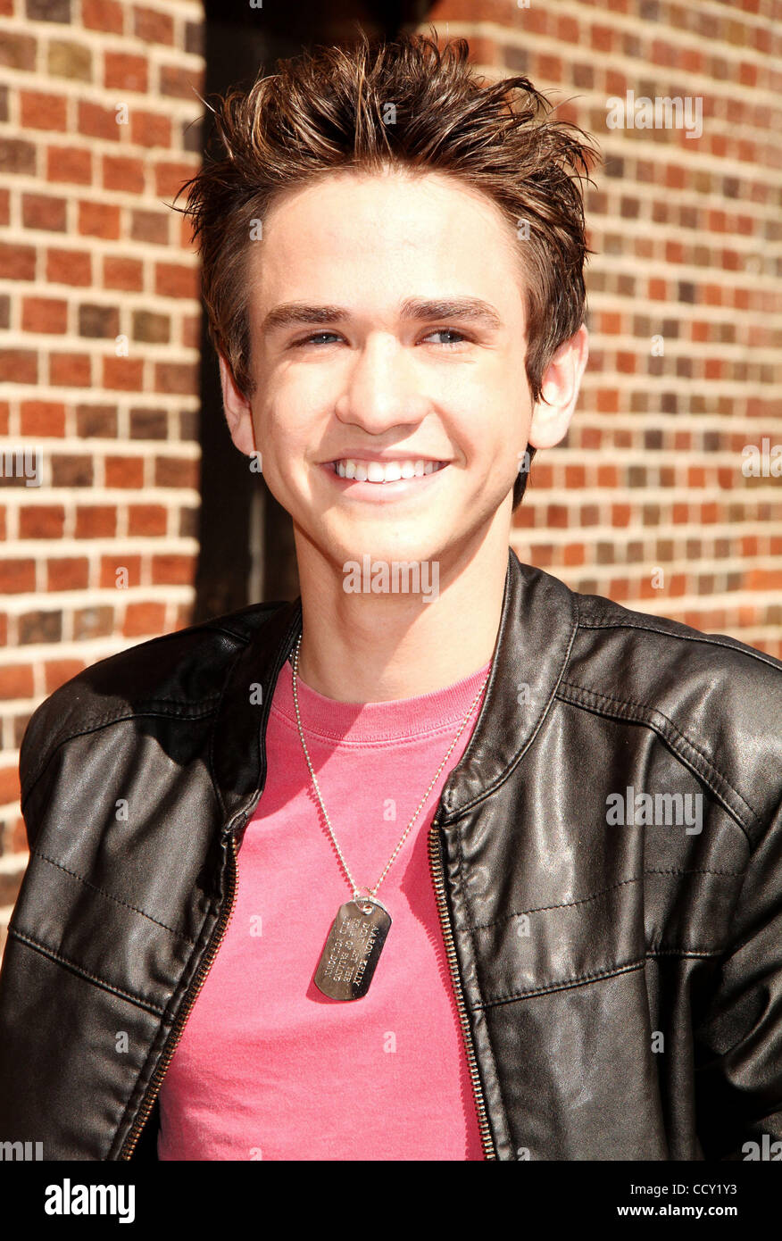 'American Idol' contestant AARON KELLY poses for photos at his ...