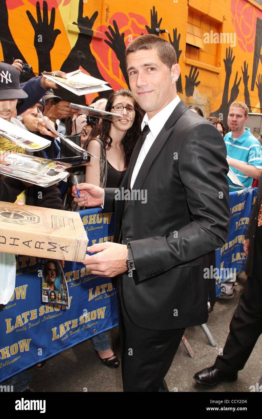 May 17, 2010 - New York, New York, U.S. - Actor MATTHEW FOX signs ...
