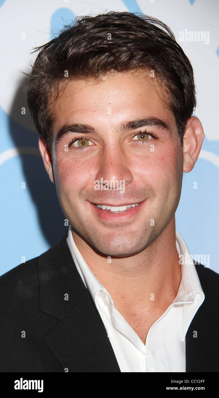 James wolk hi-res stock photography and images - Alamy