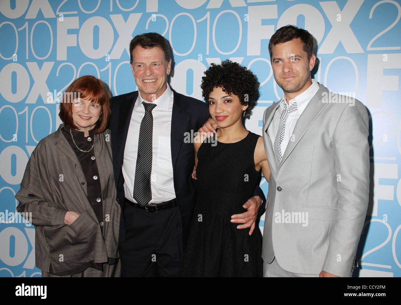 (L-R) Actors BLAIR BROWN, JOHN NOBLE, JASIKA NICOLE and JOSHUA JACKSON ...