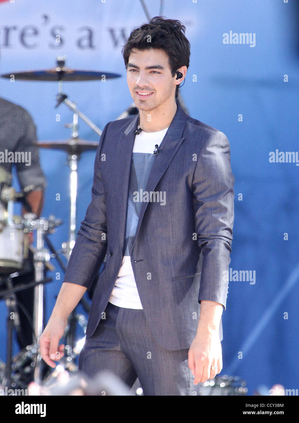 JOE JONAS from the band the Jonas Brothers kicks-off the 'Good Morning ...