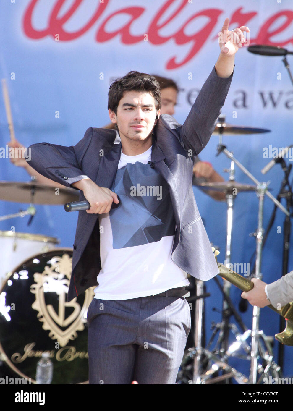 JOE JONAS from the band the Jonas Brothers kicks-off the 'Good Morning ...