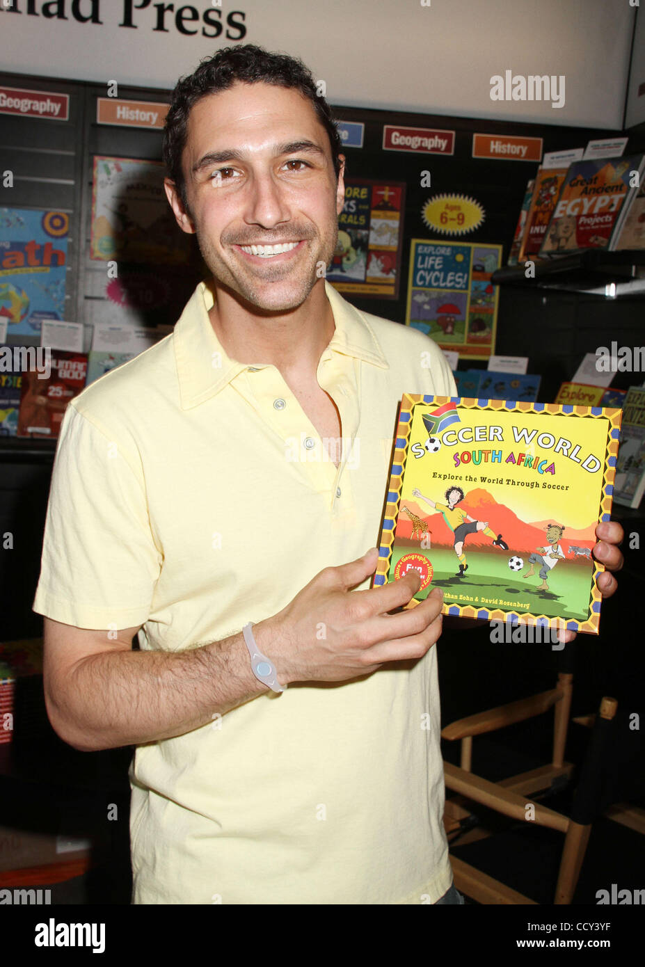 'Survivor' reality star ETHAN ZOHN promotes his new book at Book Expo ...