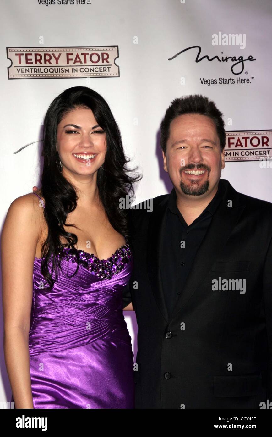 Terry fator and taylor makakoa hi-res stock photography and images - Alamy
