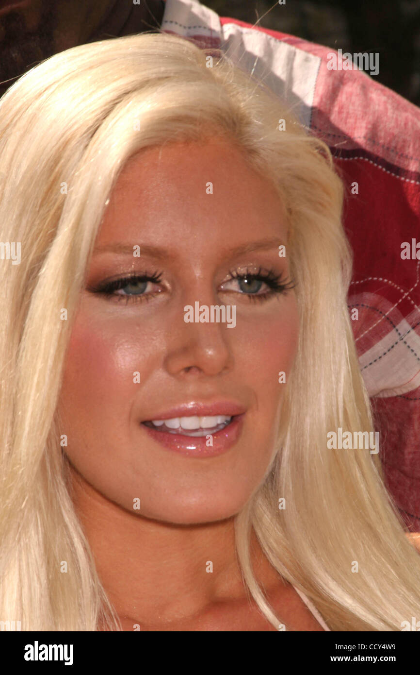 Apr. 10, 2010 - Hollywood, California, U.S. - HEIDI MONTAG opens Liquid ...