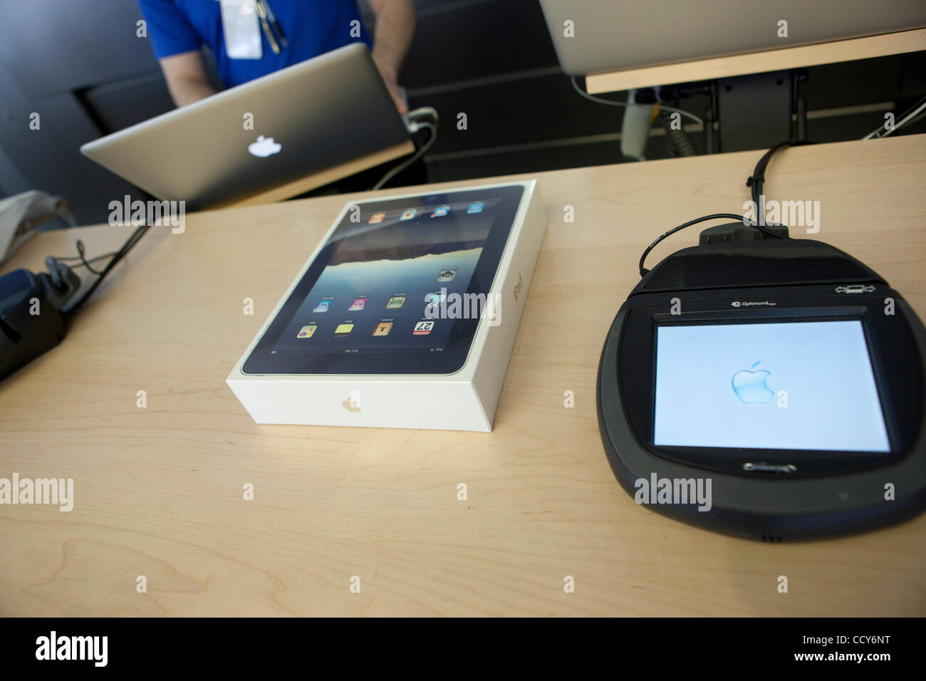 Apr 03, 2010 - New York, NY, USA - Checkout. An IPad being rung up at ...