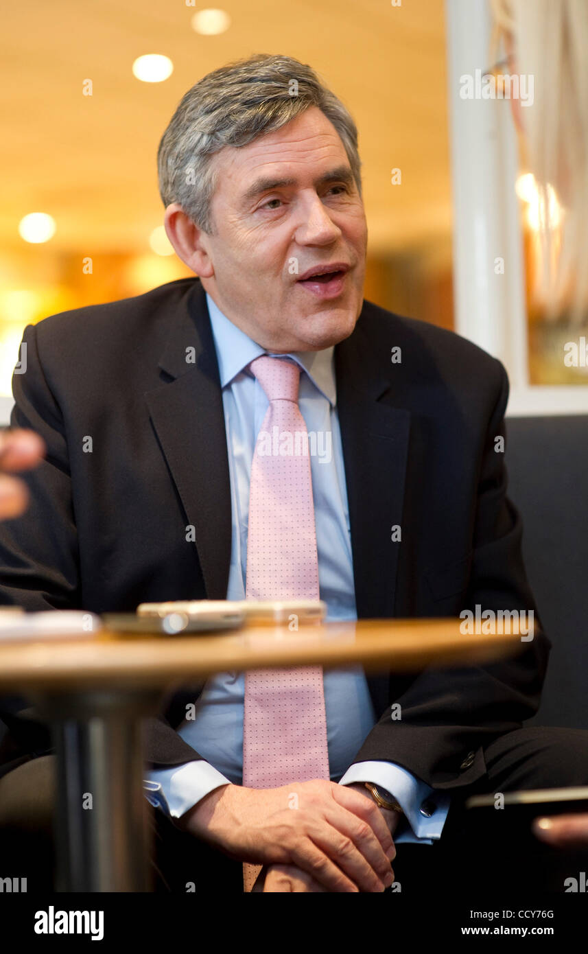 Derby train station hi-res stock photography and images - Alamy