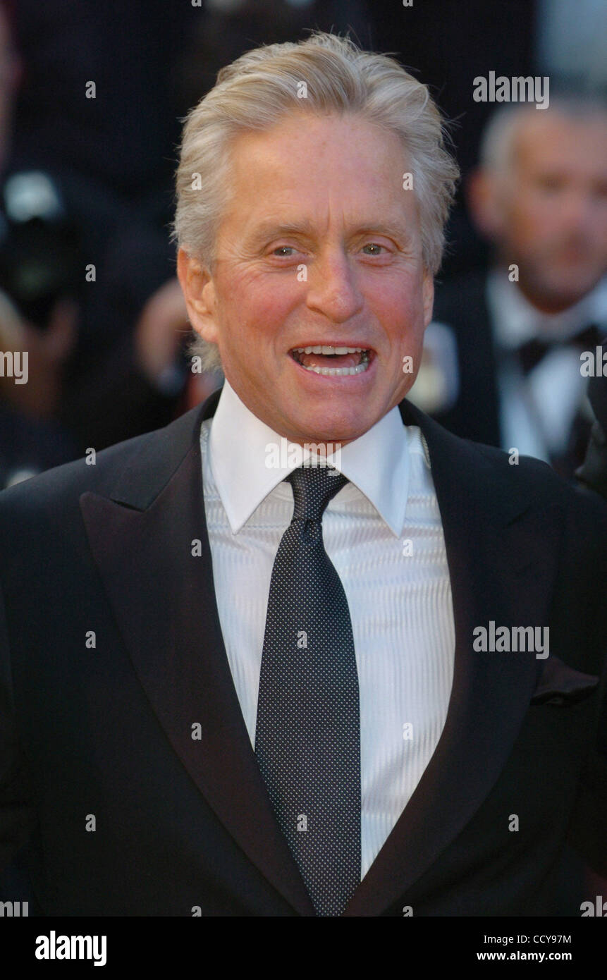 Wall street michael douglas hi-res stock photography and images - Alamy