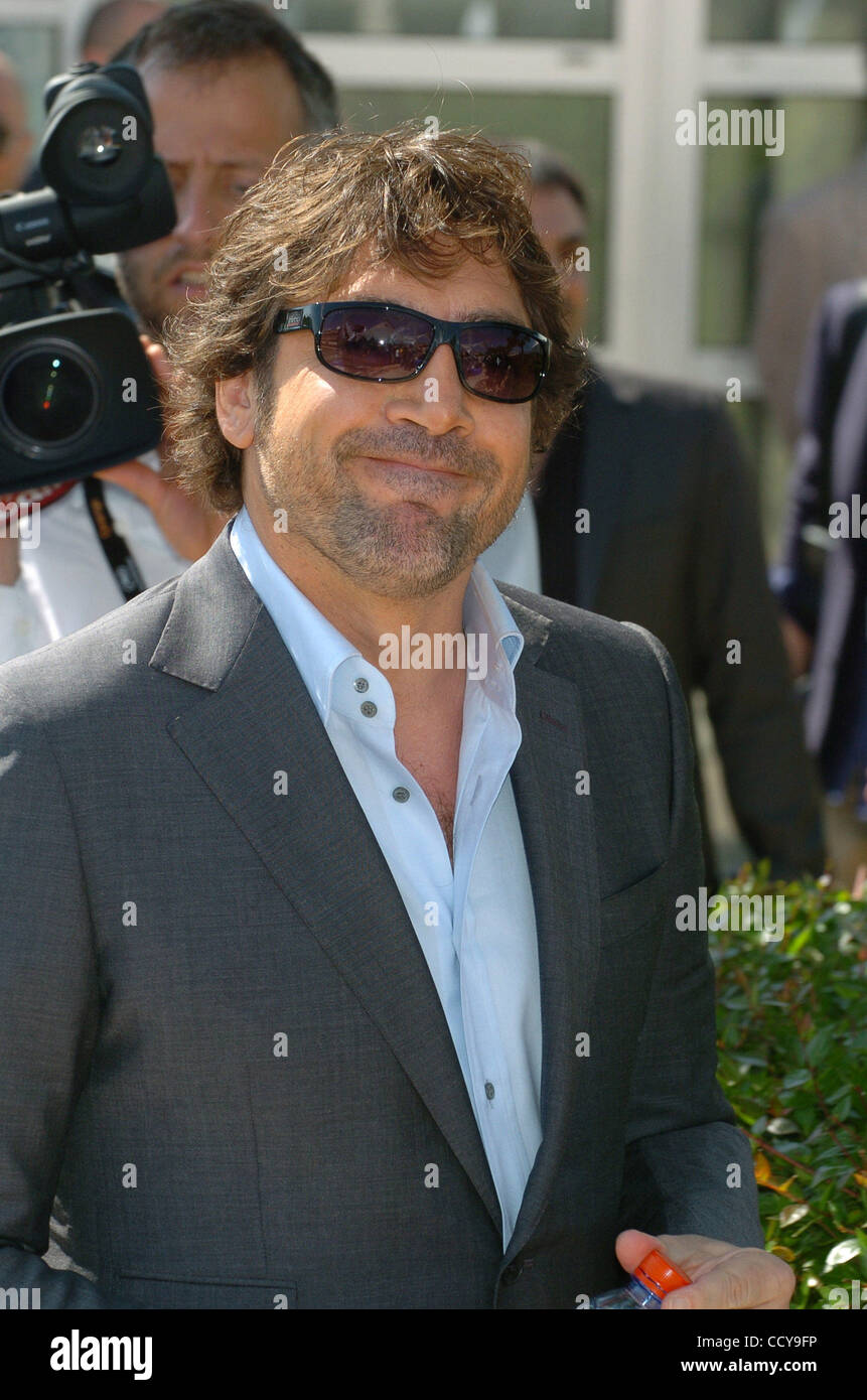Actor Javier Bardem attends the 'Biutuful' Photo Call held at the ...