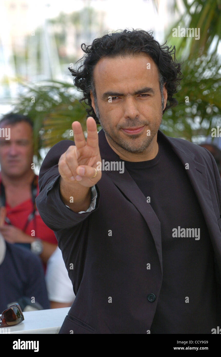 Director Alejandro Gonzalez Inarritu attends the 'Biutuful' Photo Call ...