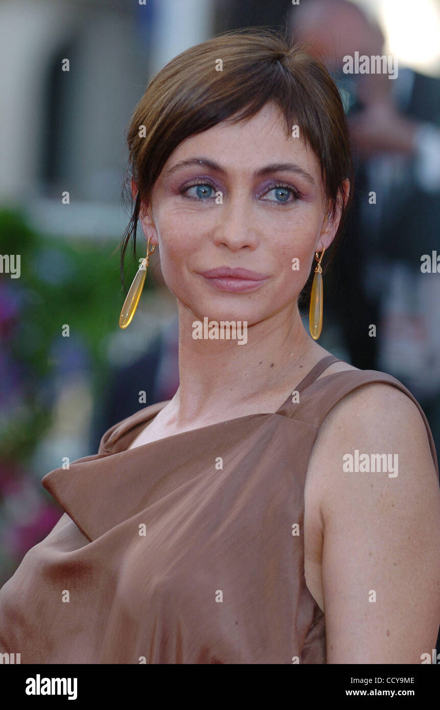 Actress emmanuelle beart hi-res stock photography and images - Alamy