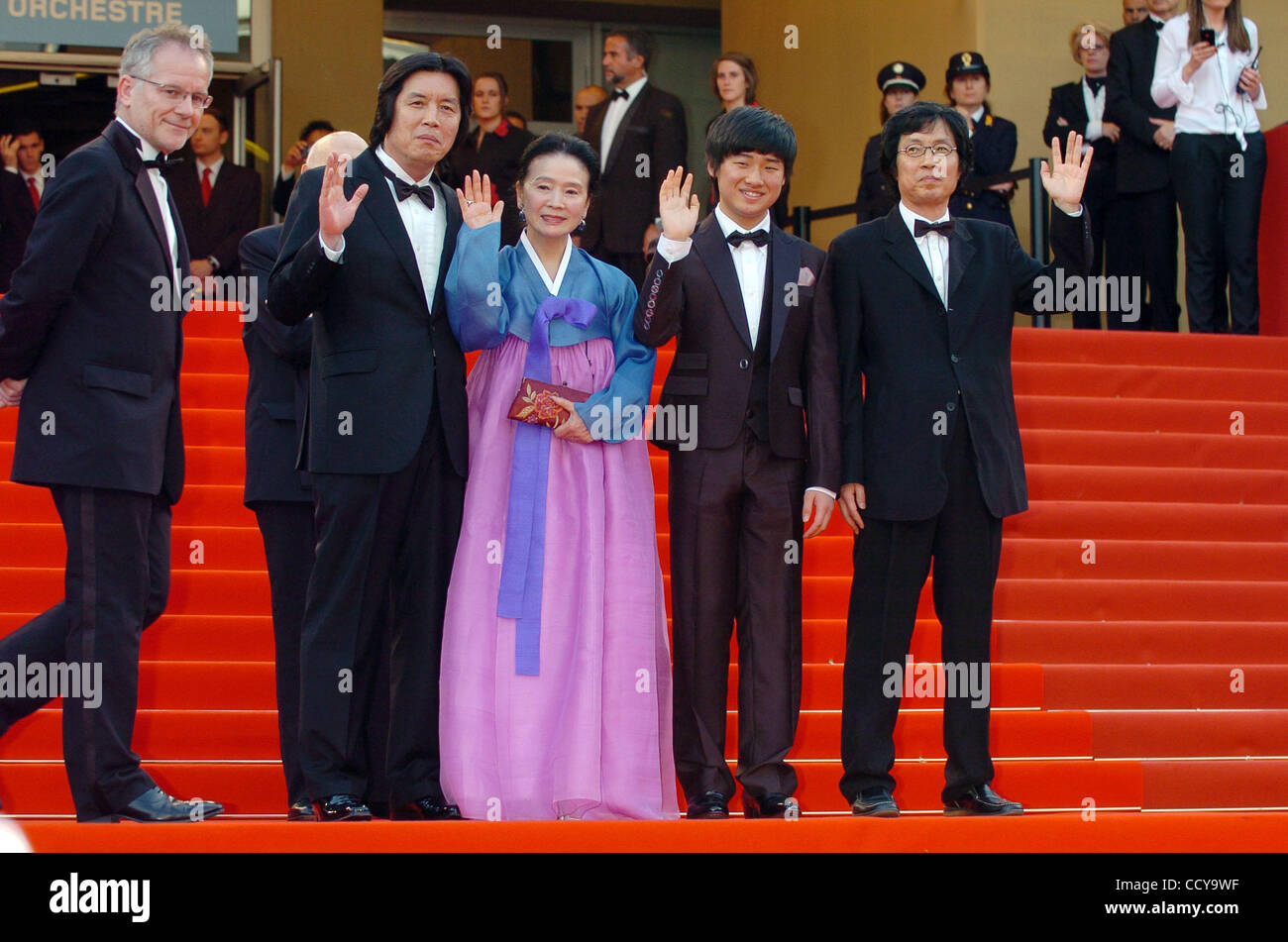 Director Chang-Dong Lee, actress Jeong-hee Yoon, actor David Lee and ...