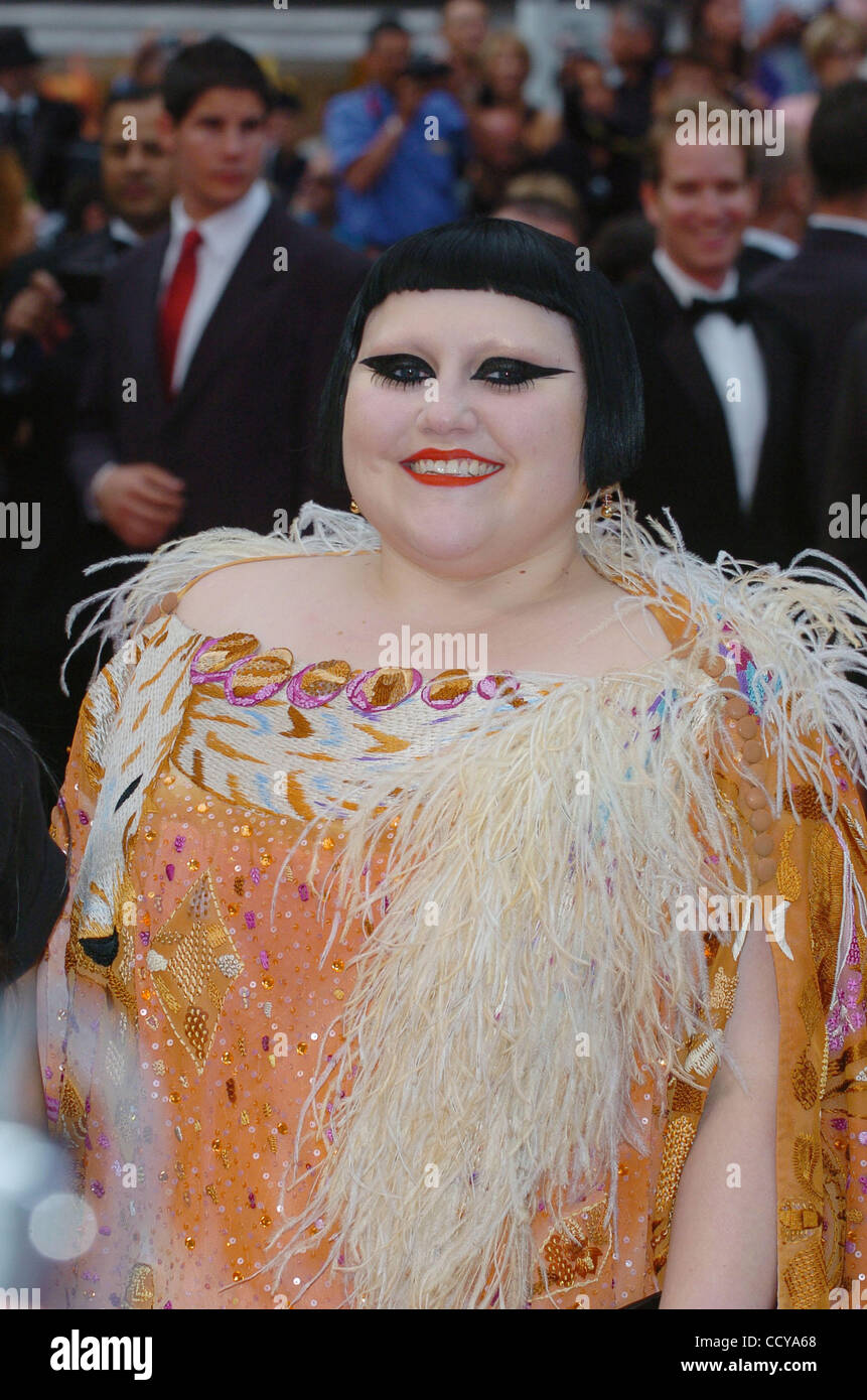 Beth ditto of gossip hi-res stock photography and images - Alamy