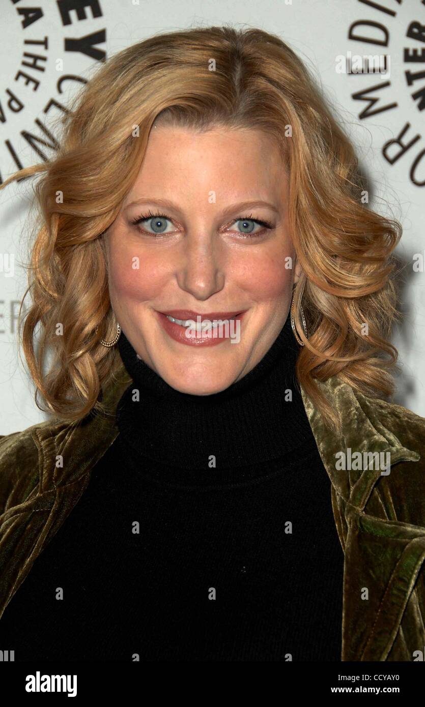 Anna gunn breaking bad hi-res stock photography and images - Alamy