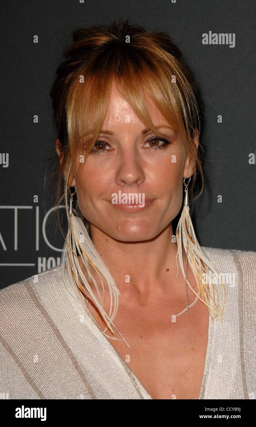 Emma caufield hi-res stock photography and images - Alamy