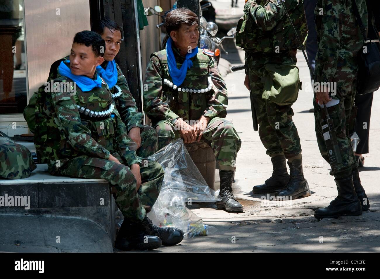 Royal thai army soldiers hi-res stock photography and images - Alamy