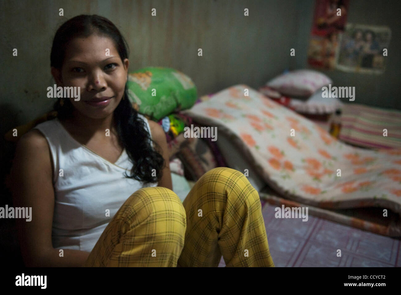 Female prisoners in cell hi-res stock photography and images - Alamy