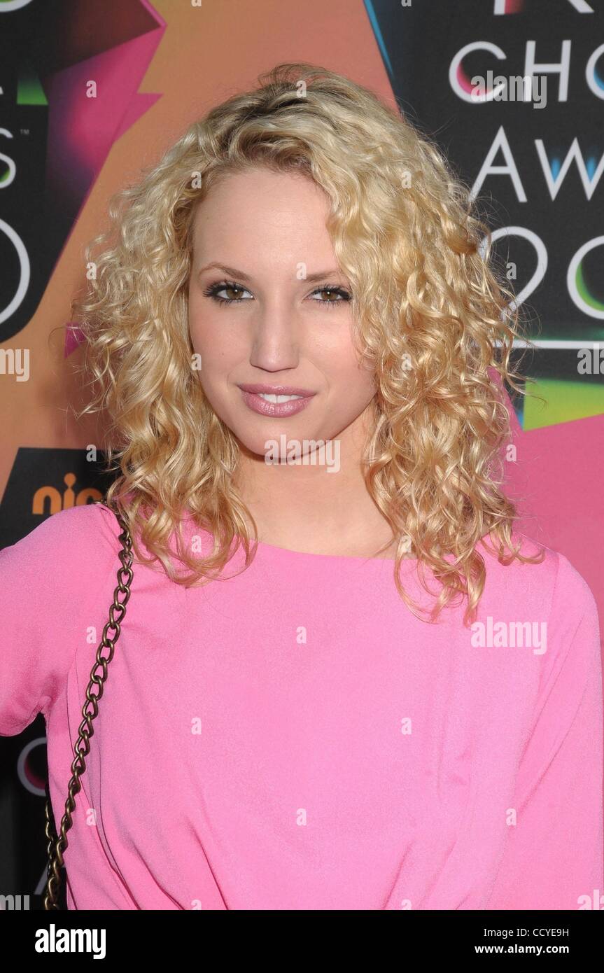 Mar 27, 2010 - Los Angeles, California, USA - Actress MOLLY MCCOOK at ...
