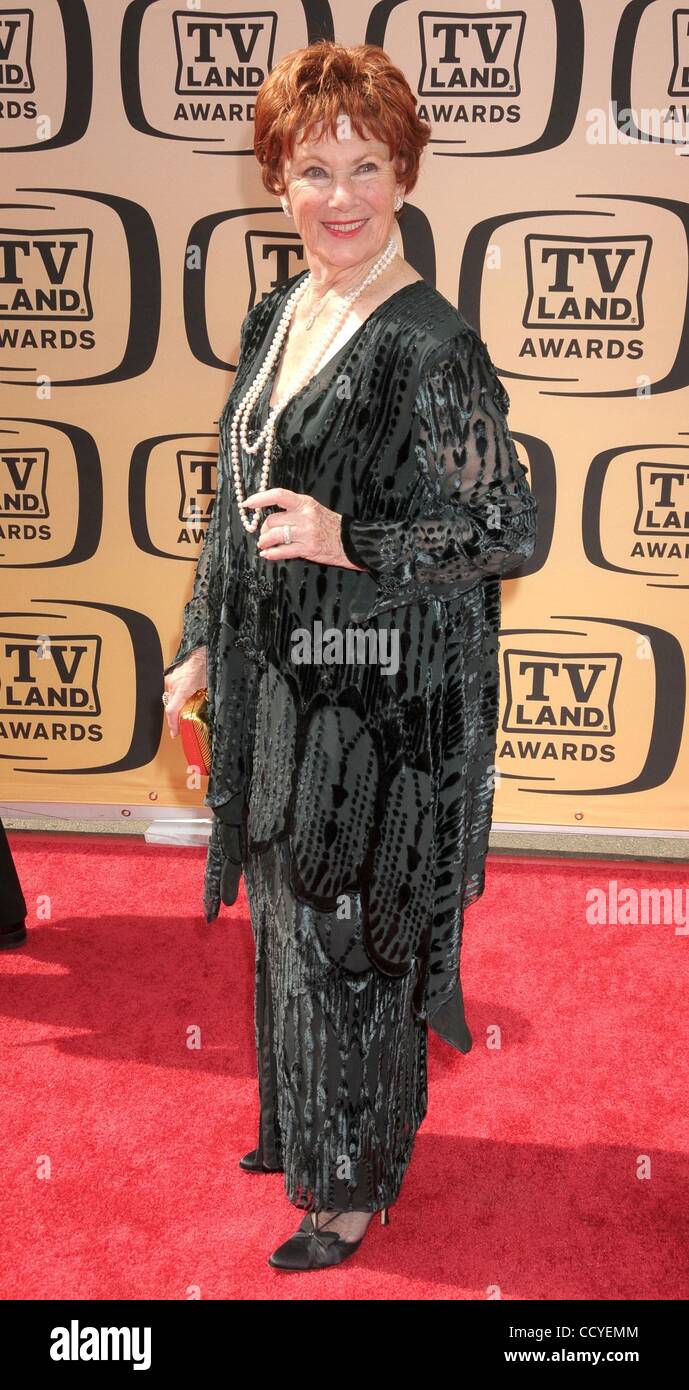 Apr 17, 2010 - Los Angeles, California, USA - Actress MARION ROSS at ...