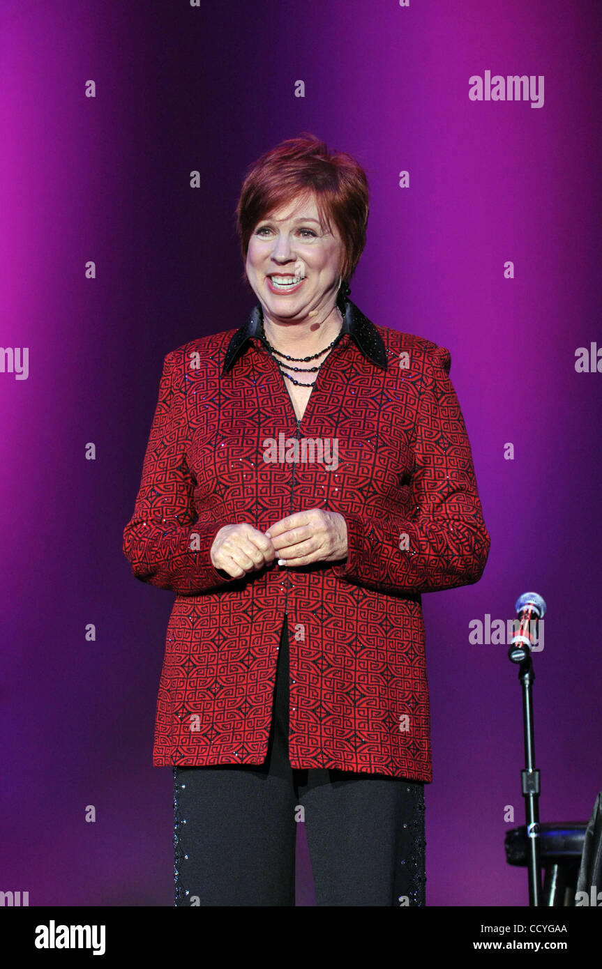 Apr 11, 2010 - Emporia, Virginia, USA - Singer/Comedian VICKI LAWRENCE ...