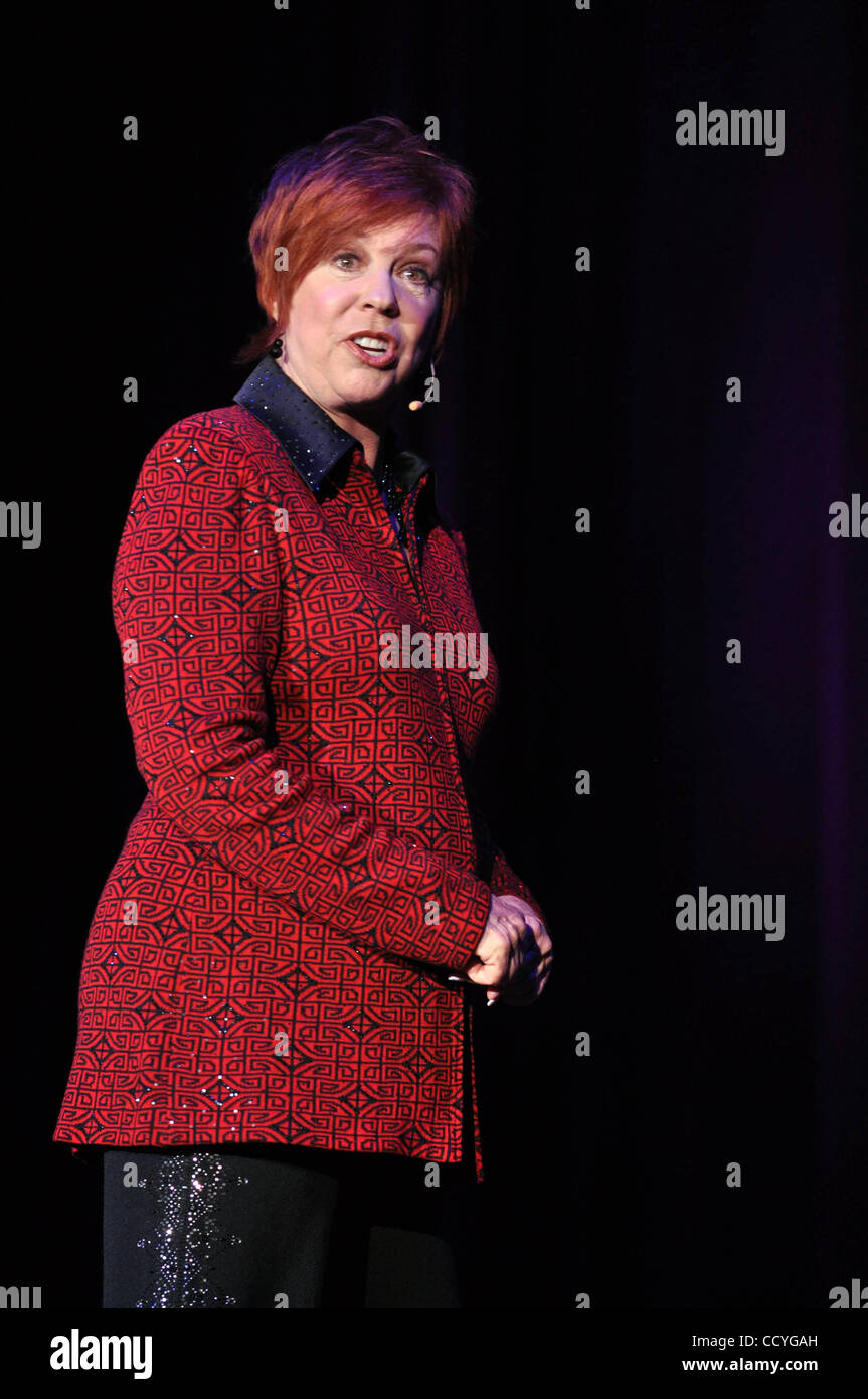 Apr 11, 2010 - Emporia, Virginia, USA - Singer/Comedian VICKI LAWRENCE ...