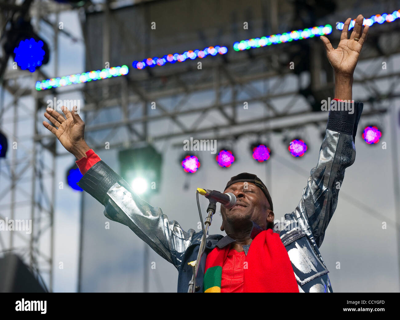 Singer Jimmy Cliff performs at the 40th Earth Day Anniversary ...
