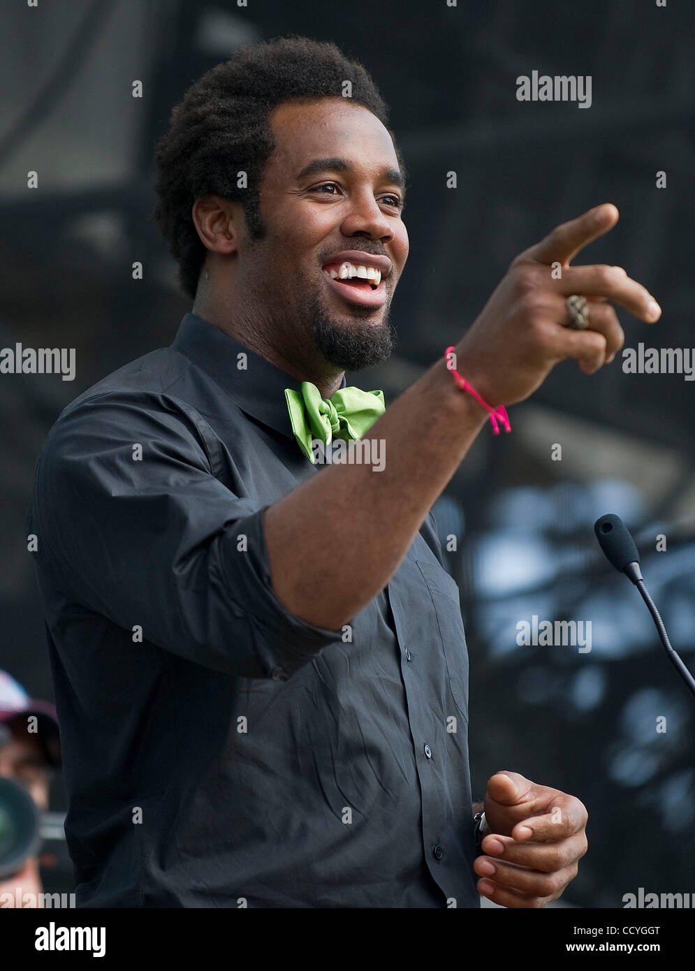 Dhani Jones