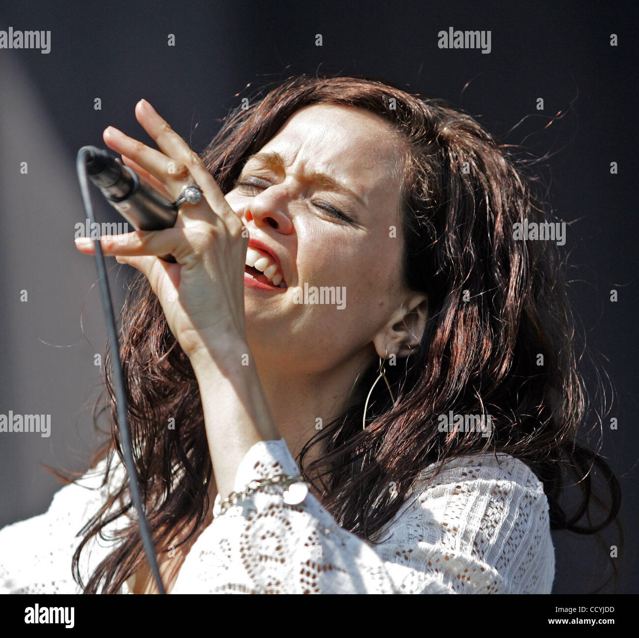 Singer Tawny Ellis performs live at the Dow Live Earth Run For Water ...