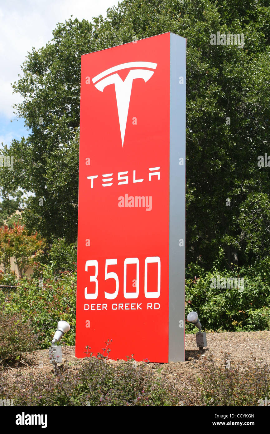 Tesla motors headquarters hi-res stock photography and images - Alamy