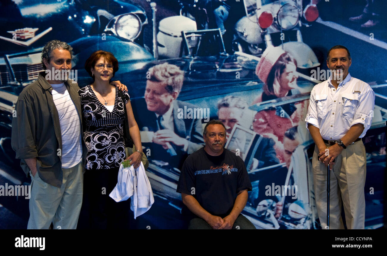 Apr.16, 2010 - Dallas, Texas, USA - Siblings RAYMOND MALDONADO ...