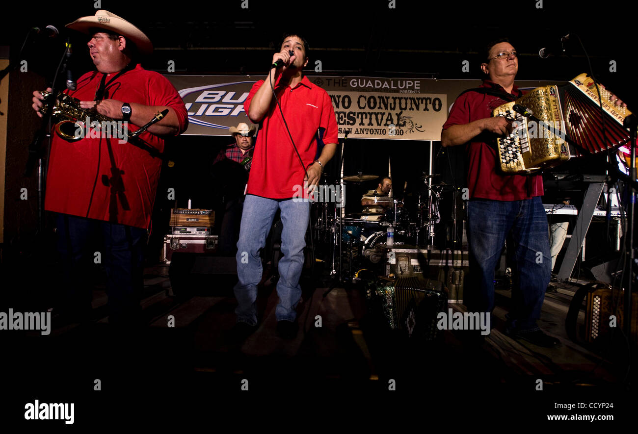 May 13, 2010 - San Antonio, Texas, USA - OSCAR MONTEMAYOR, MARK LEDESMA ...