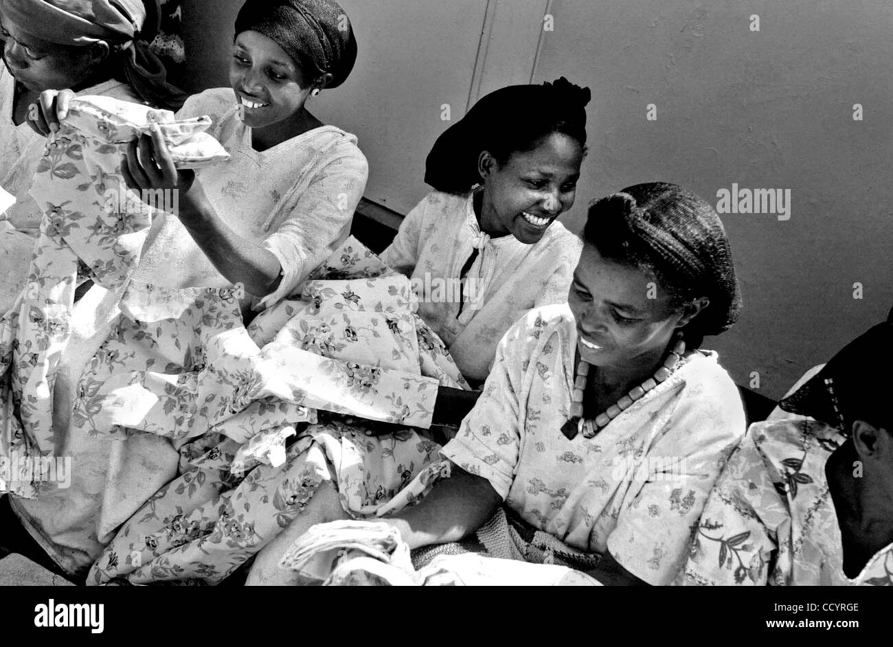 Apr. 06, 2010 - Cured fistula patients happily ''graduate'' from the ...