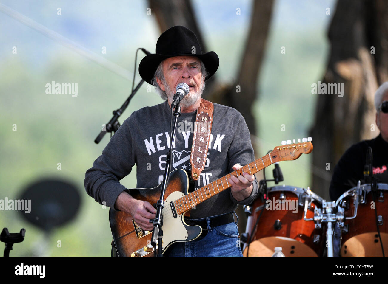 Country music legend Merle Haggard performed live at the Pozo Stampede ...