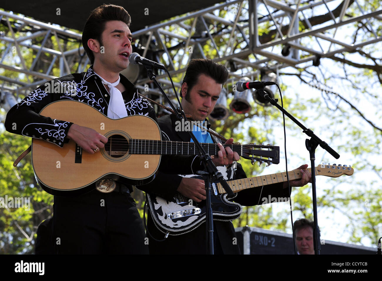 Country music artists The Malpass Brothers performed live at the Pozo ...