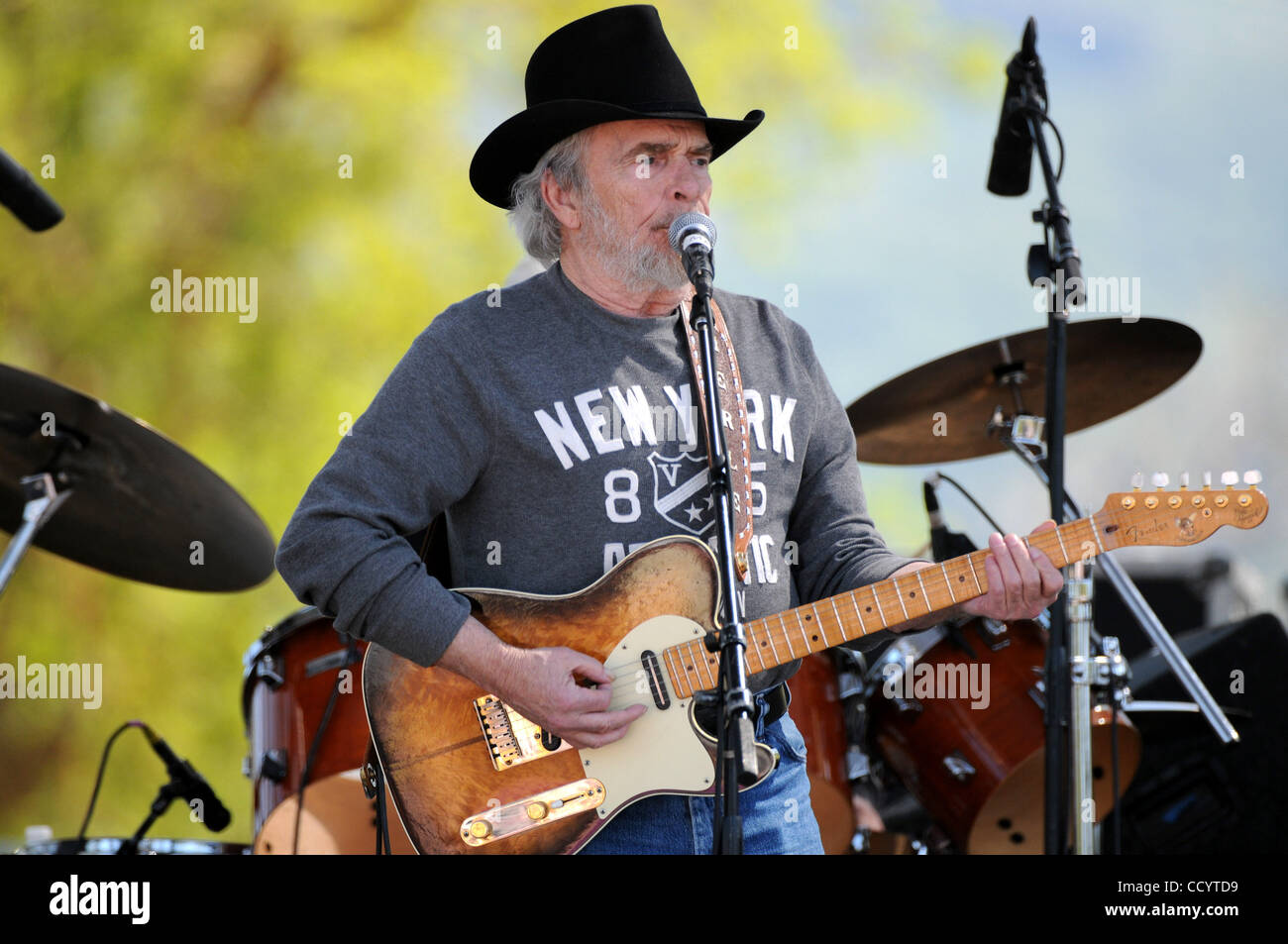 Country music legend Merle Haggard performed live at the Pozo Stampede ...