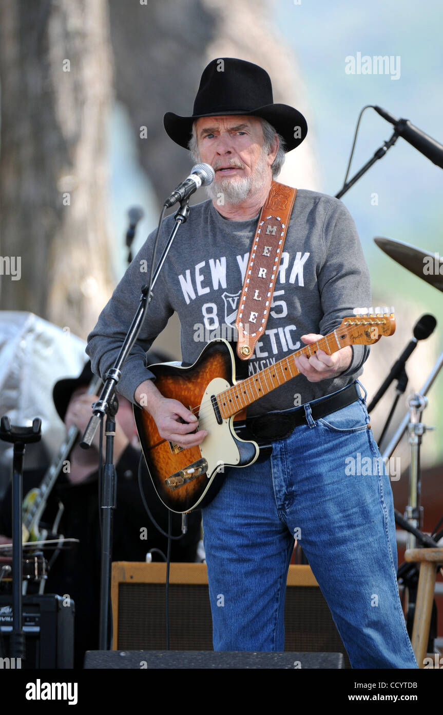 Country music legend Merle Haggard performed live at the Pozo Stampede ...