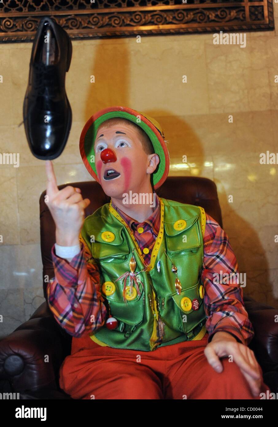 Mar 25, 2010 - Manhattan, New York, USA - Clown Anthony Barney ...