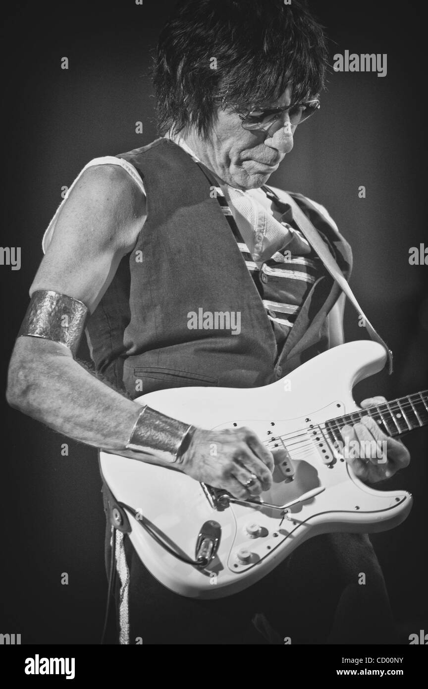 Apr 16, 2010 - San Francisco, California, U.S. - Guitarist JEFF BECK ...