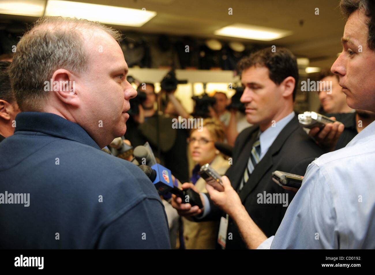 May 05, 2010 - Manhattan, New York, USA - Sgt. John Ryan speaks to the ...