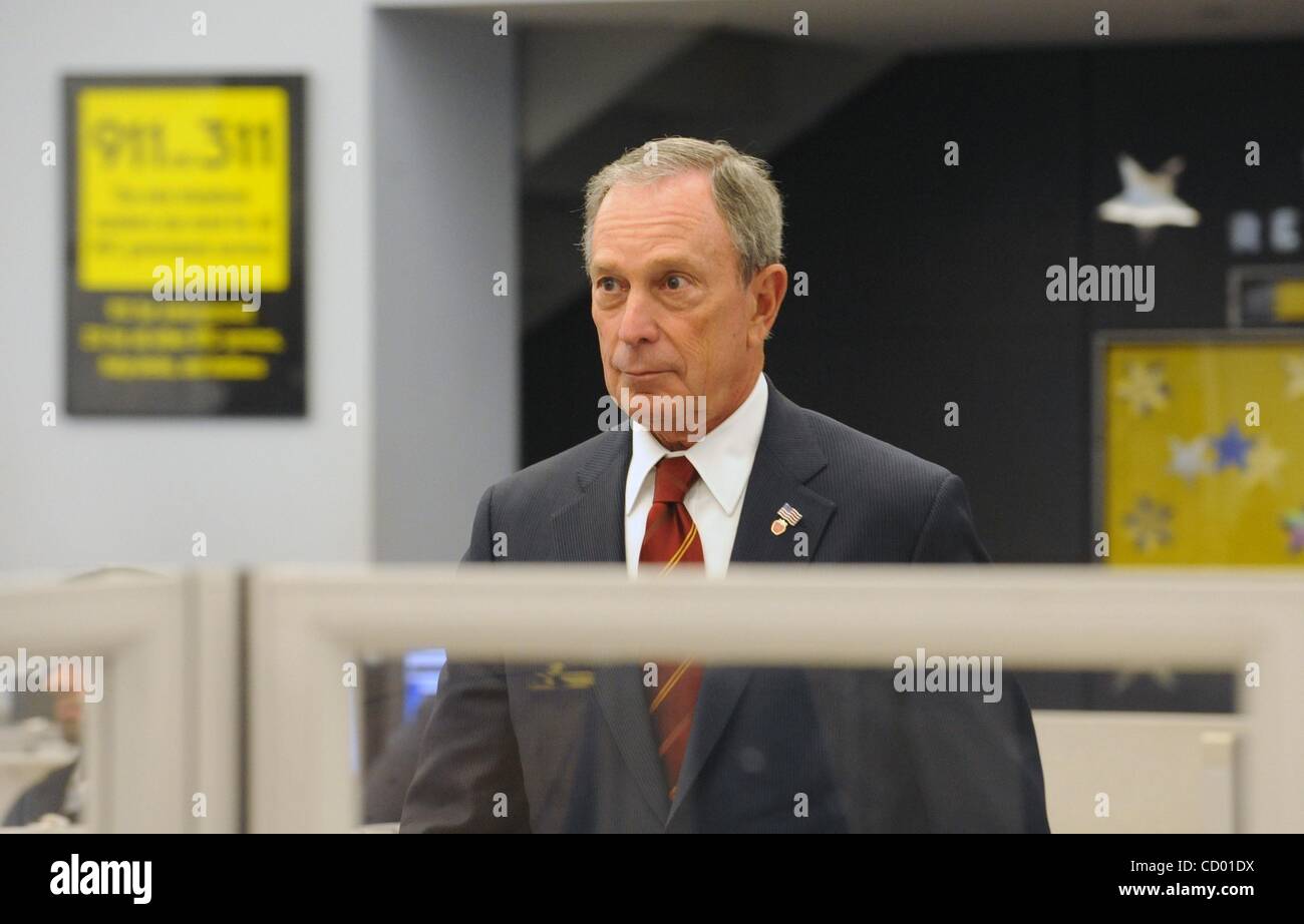 311 call center hi-res stock photography and images - Alamy