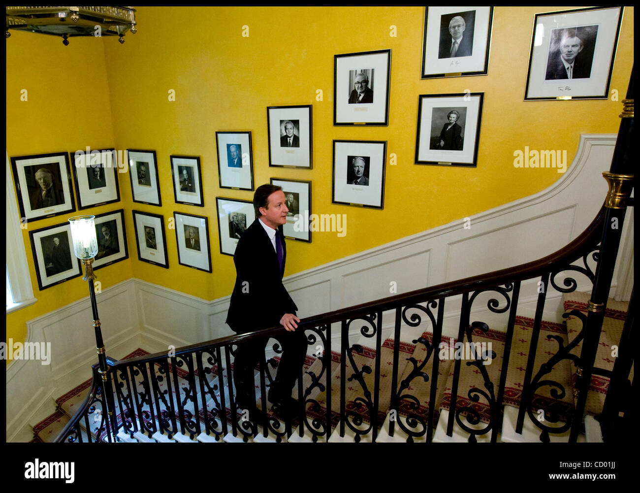 David cameron london 2010 downing street hi-res stock photography and ...