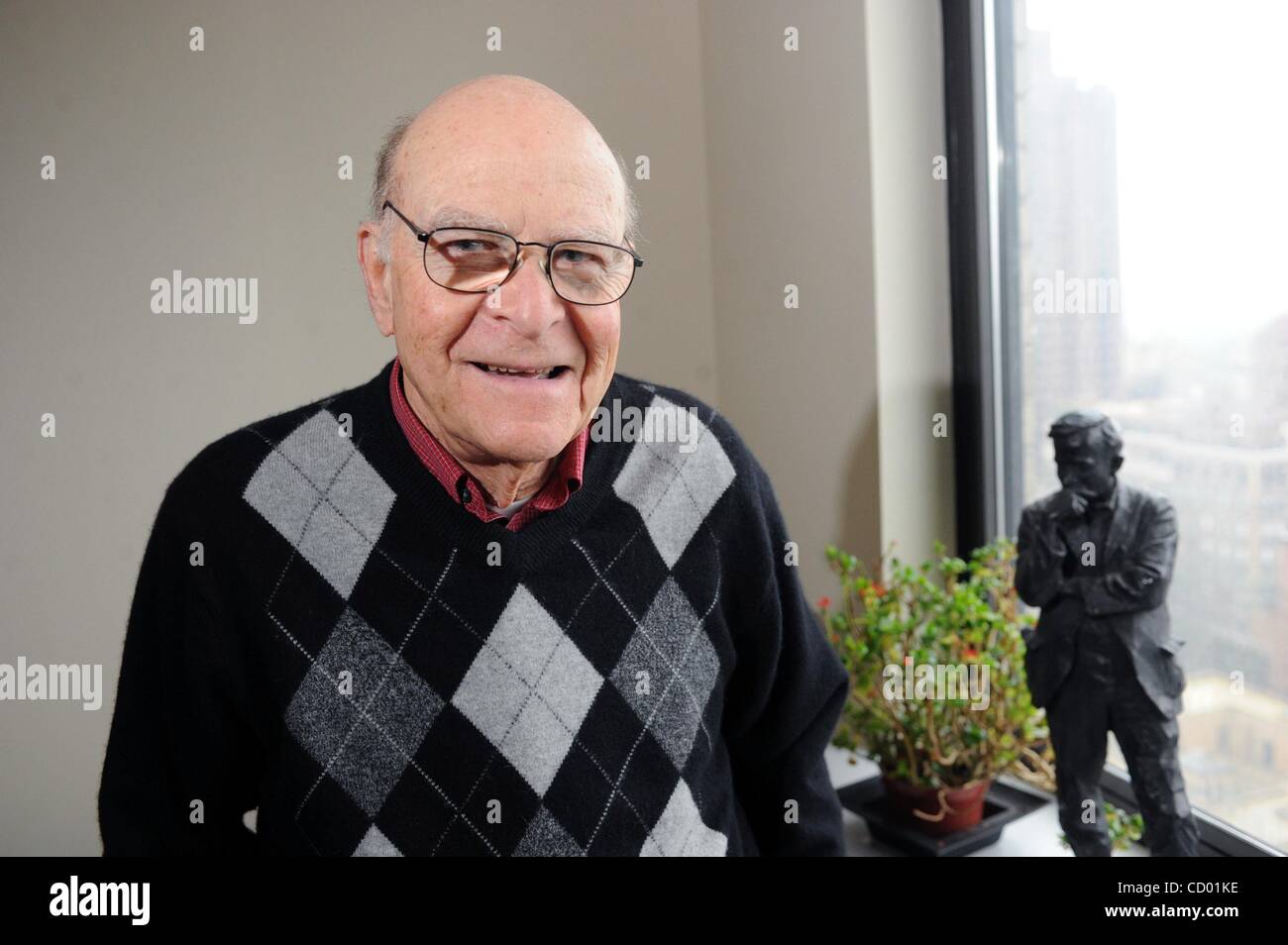 May 18, 2010 - Queens, New York, USA - Portrait and figurative sculptor ...